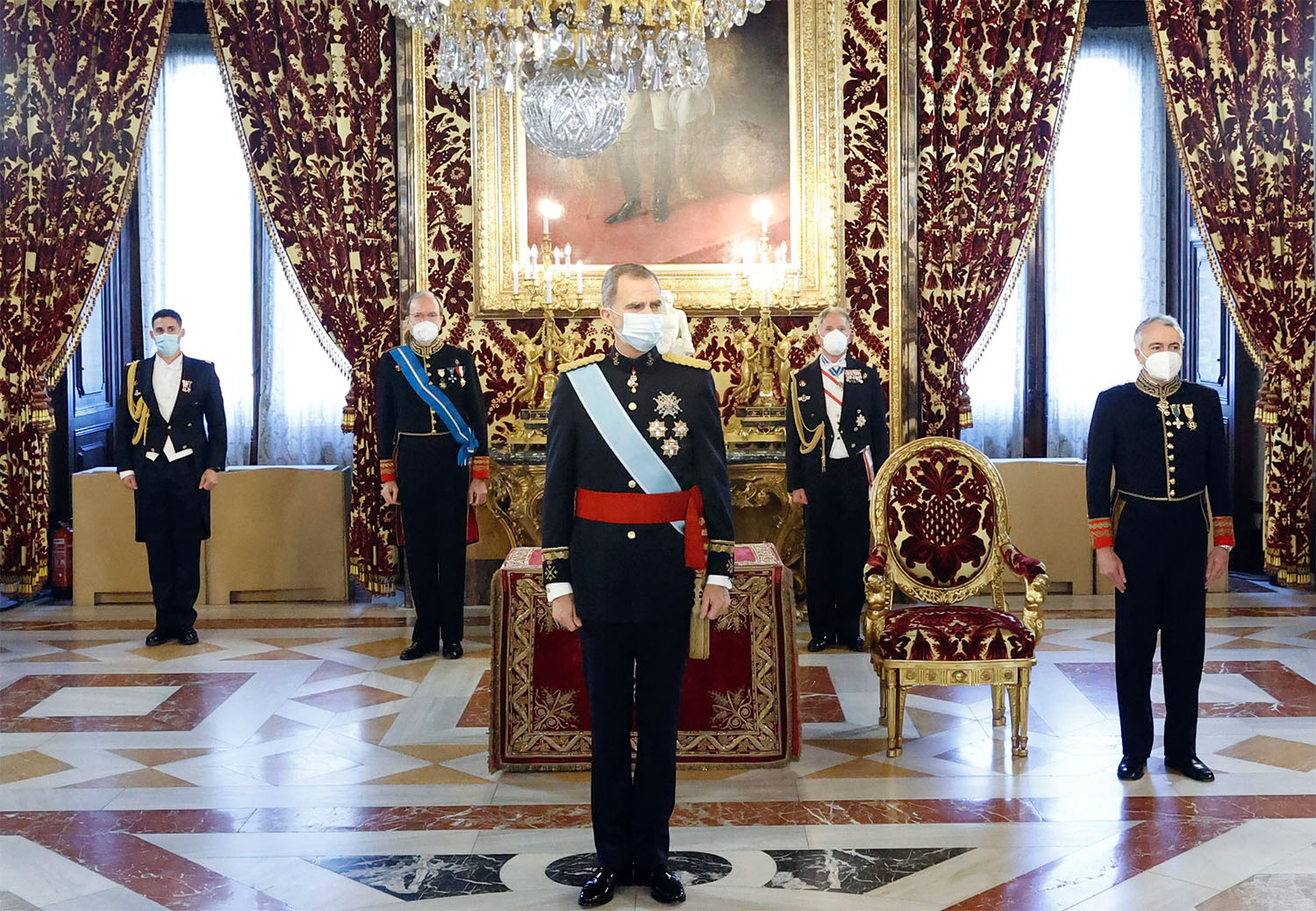 Su Majestad el Rey recibe las cartas credenciales de nuevos embajadores